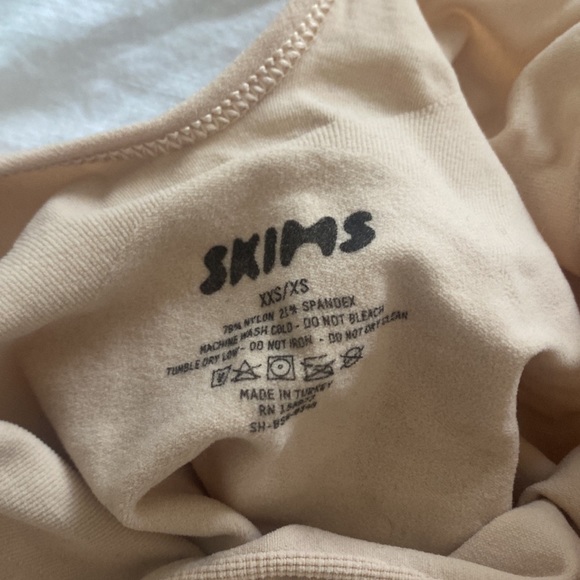 SKIMS | Intimates & Sleepwear | Skims Body Suit In Sand Xxsxs | Poshmark